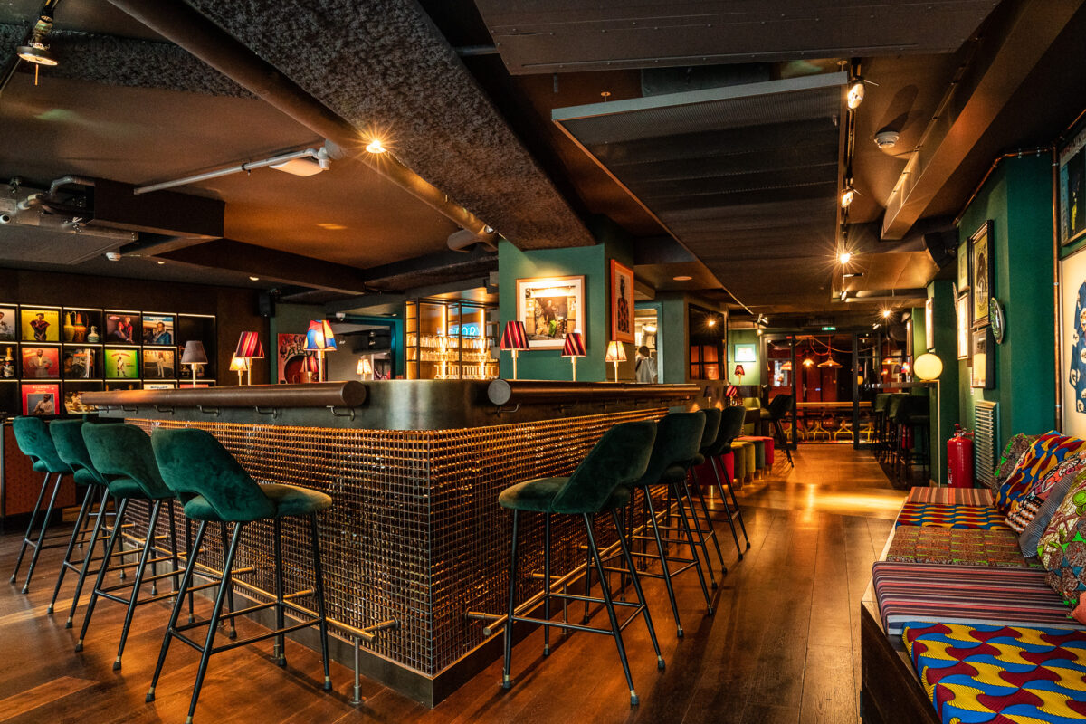 Sape Bar - Vis-à-vis de la Gare du Nord